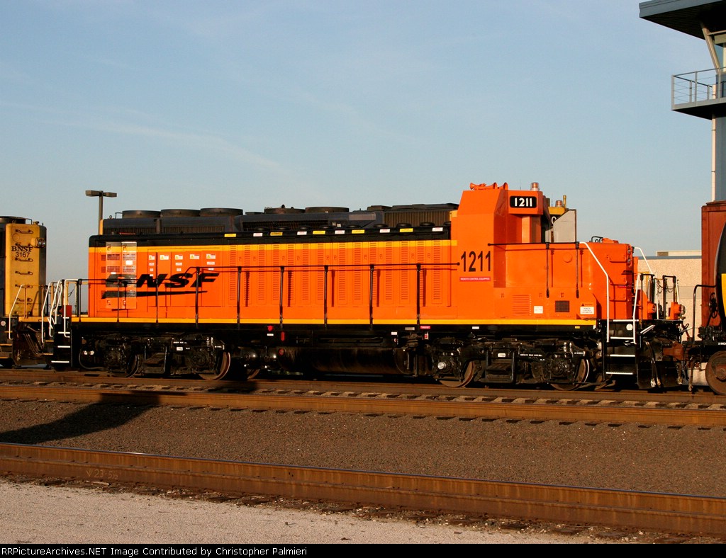 BNSF 1211